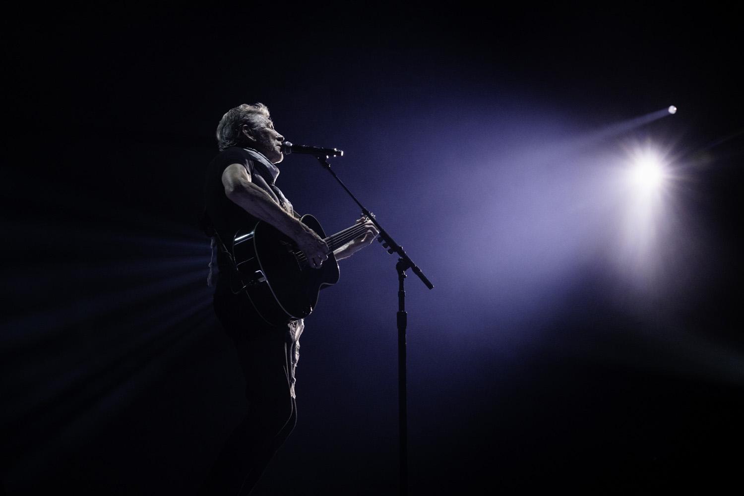 Roger Waters 'This Is Not a Drill: Live From Prague The Movie' In ...